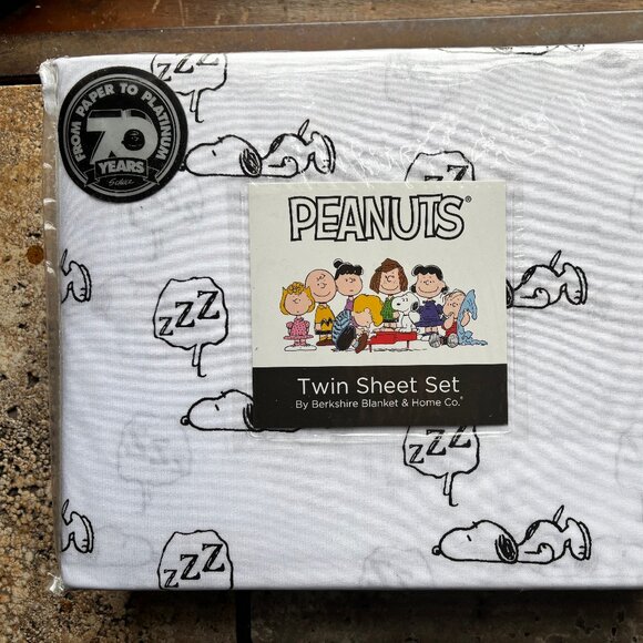 Peanuts | Bedding | Peanuts Snoopy Sleeping Twin Size Sheet Set Snoopy ...